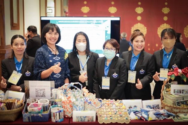 ศูนย์บรรณสารฯ ส่งผลงานเข้าร่วมนิทรรศการของชมรมห้องสมุดสีเขียว – MFU Library